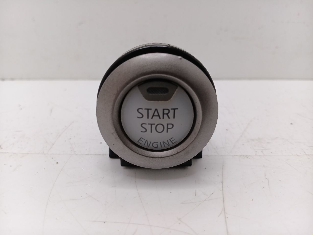 NISSAN VERSA 2014 Sdn, keyless ignition (push button start), from 11/13 ...