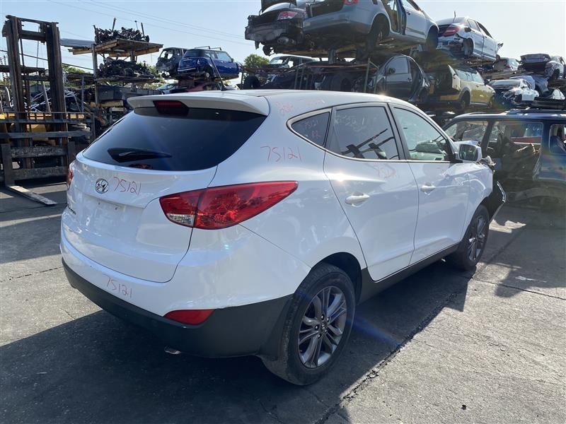 HYUNDAI TUCSON 2015 FWD, gasoline, R. Quarter Panel Assembly - Gardner ...