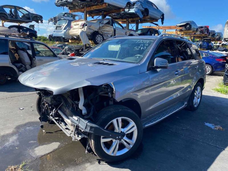 MERCEDES-BENZ MERCEDES ML-CLASS 2015 166 Type ML400 Fuse Box Engine ...